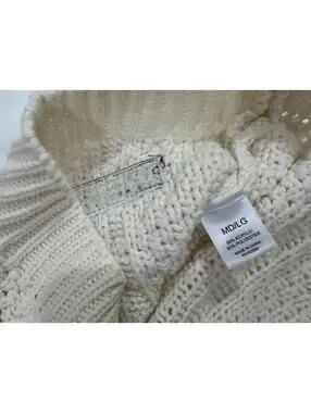 Taylor Swift | Sweaters | Taylor Swift Red Tv Star Patch Cardigan Ml ...